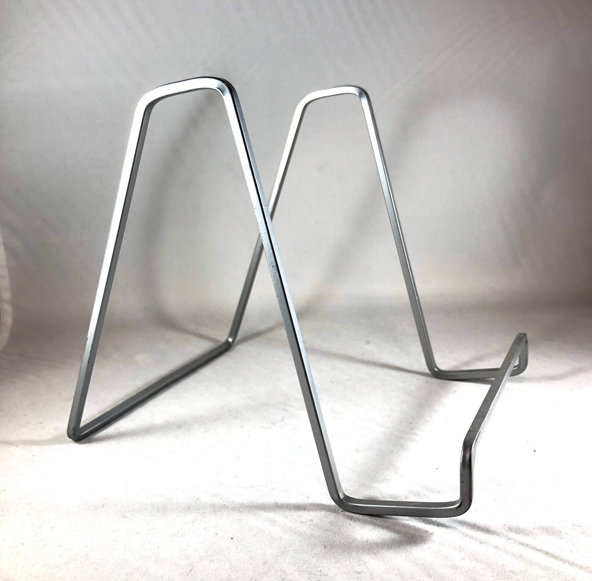 Metal Display Stand – Coral Bells Designs